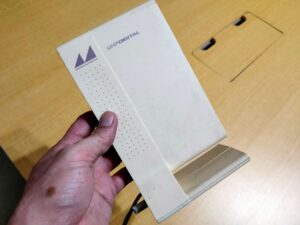 【室内アンテナ取付・評価】日本アンテナ UDF85Bを設置してみた | DIY・雑記